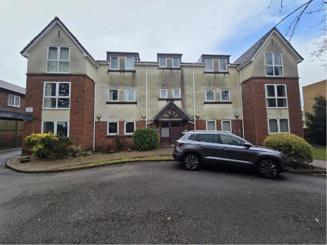 2 bedroom flat for sale