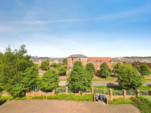 2 bedroom flat for sale