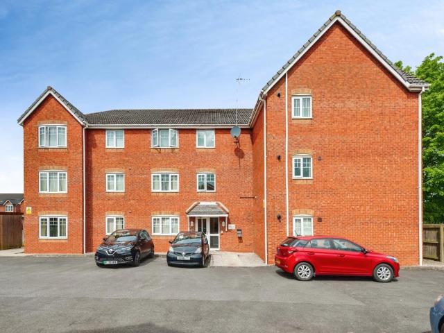 2 bedroom flat for sale