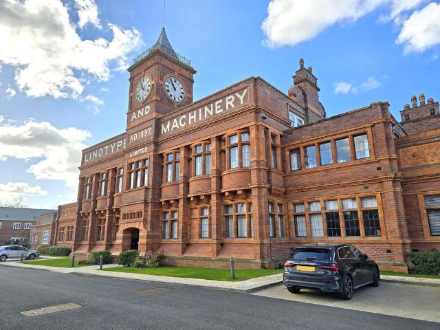 2 bedroom flat for sale