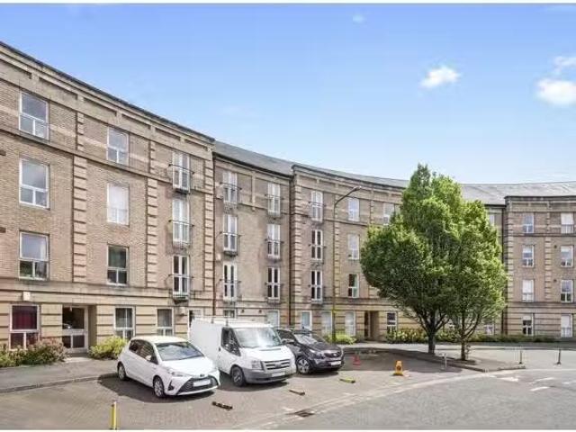 2 bedroom flat for sale, 4/9 Morrison Circus, Haymarket, Edinb.