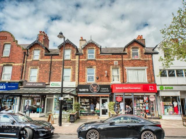 2 bedroom flat for sale