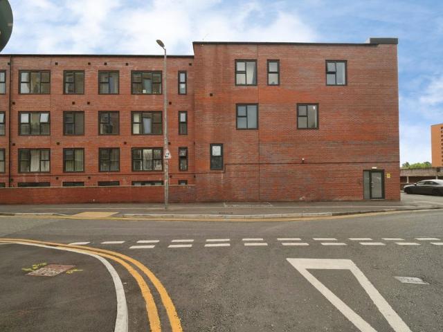 2 bedroom flat for sale