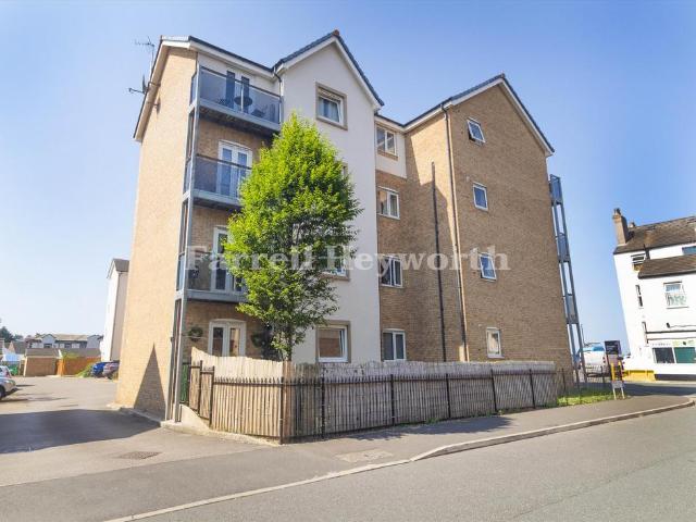 2 bedroom flat for sale