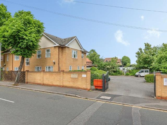2 bedroom flat for sale