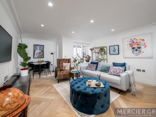 2 bedroom flat for sale