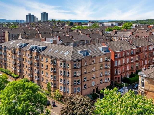 2 bedroom flat for sale