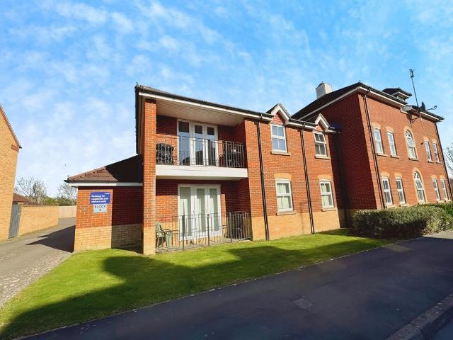 2 bedroom flat for sale