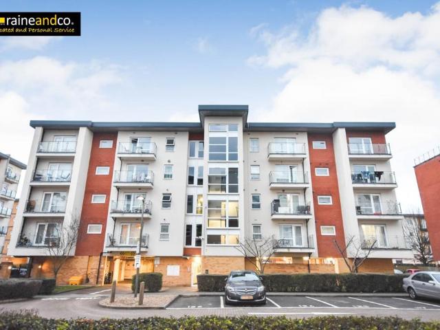 2 bedroom flat for sale