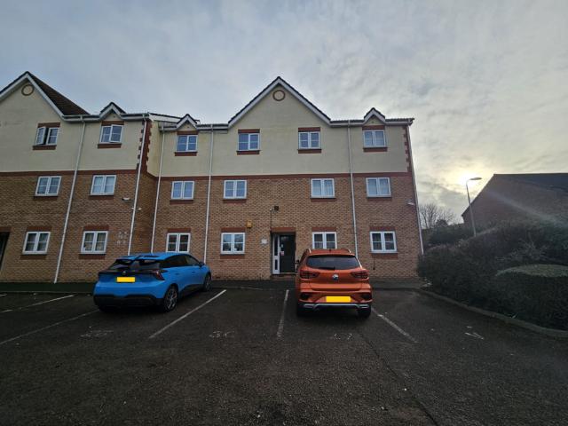 2 bedroom flat for sale