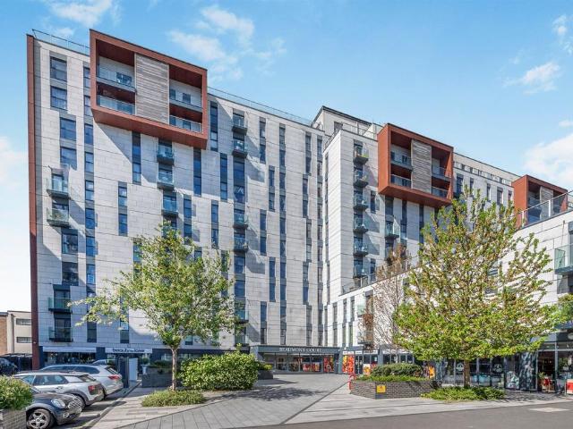 2 bedroom flat for sale