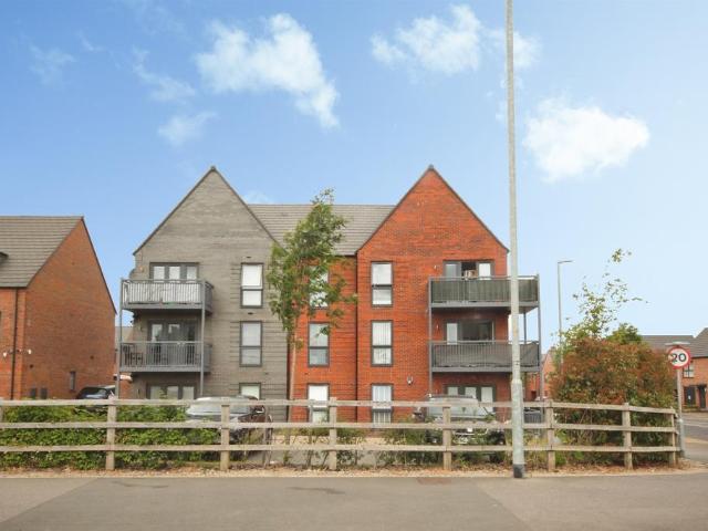 2 bedroom flat for sale