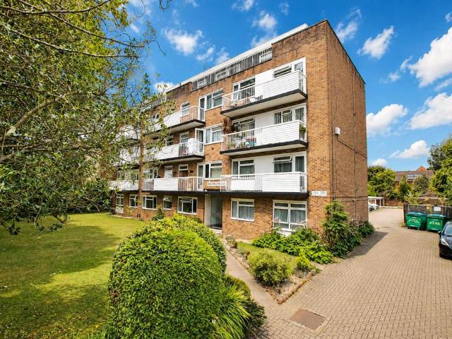 2 bedroom flat for sale