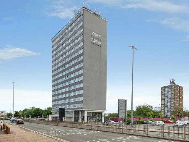 2 bedroom flat for sale