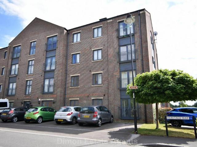 2 bedroom flat for sale