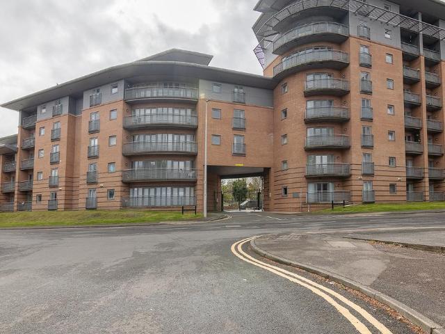 2 bedroom flat for sale