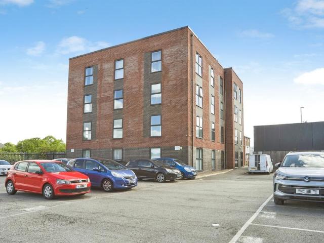 2 bedroom flat for sale