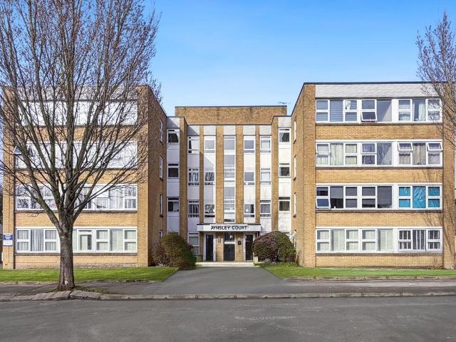 2 bedroom flat for sale