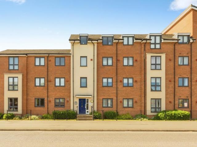 2 bedroom flat for sale