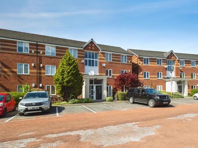 2 bedroom flat for sale