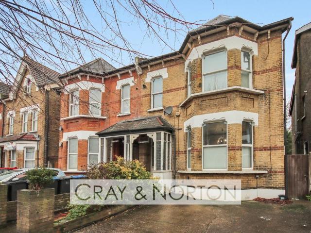 2 bedroom flat for sale