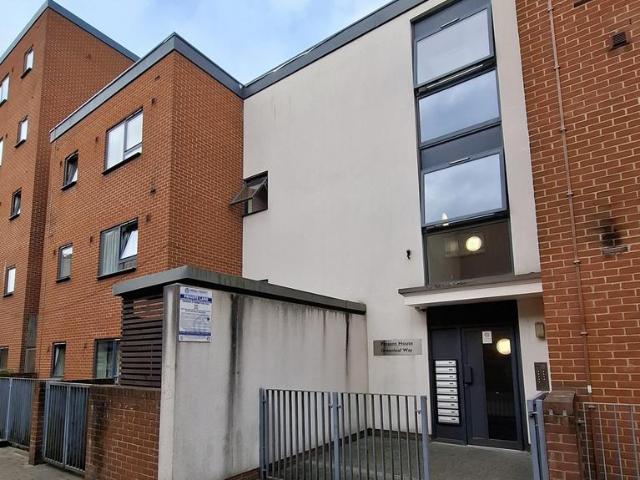 2 bedroom flat for sale
