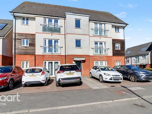 2 bedroom flat for sale