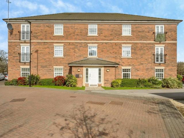 2 bedroom flat for sale