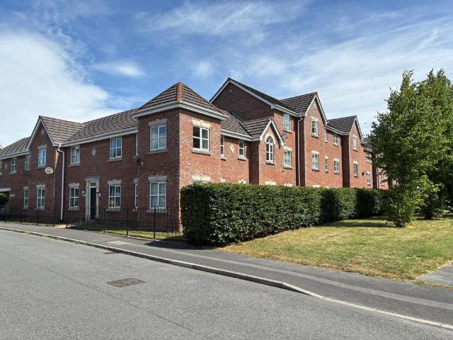 2 bedroom flat for sale
