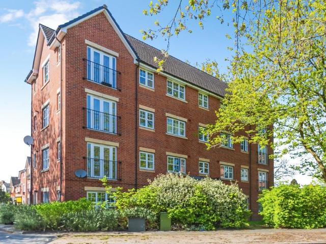 2 bedroom flat for sale