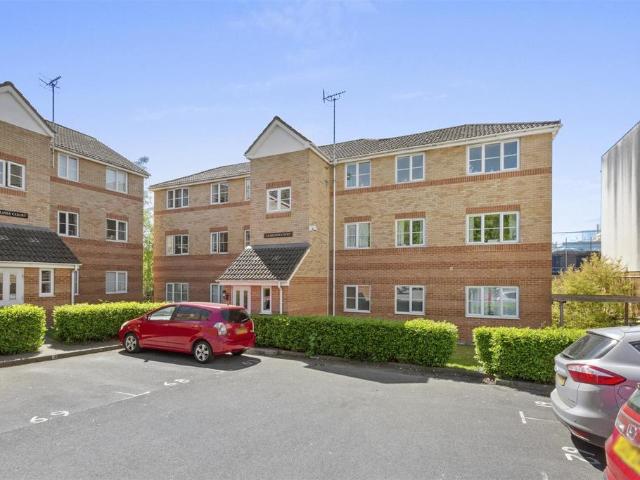 2 bedroom flat for sale