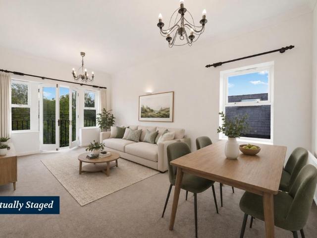 2 bedroom flat for sale