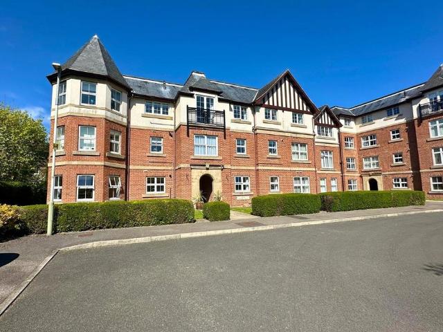2 bedroom flat for sale