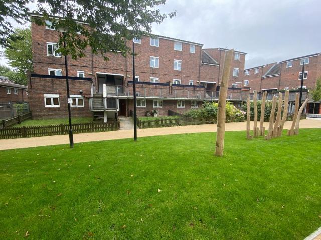 2 bedroom flat for sale