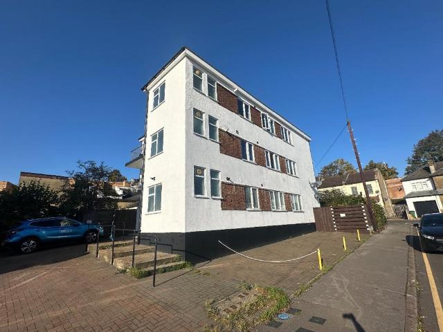2 bedroom flat for sale