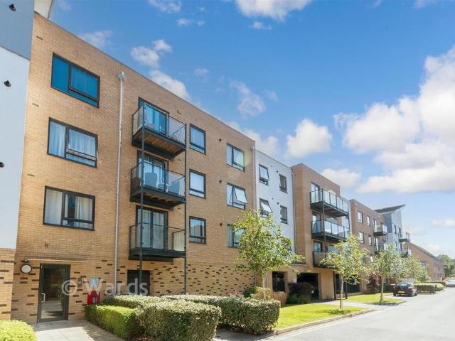 2 bedroom flat for sale