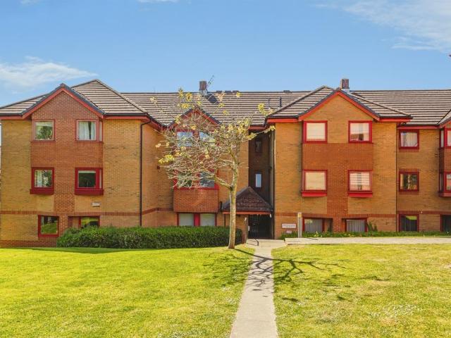 2 bedroom flat for sale