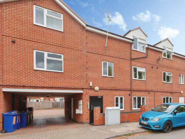 2 bedroom flat for sale