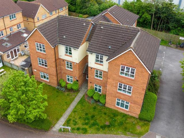 2 bedroom flat for sale