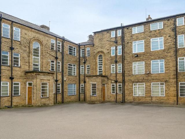 2 bedroom flat for sale