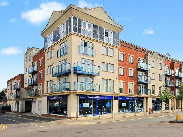 2 bedroom flat for sale