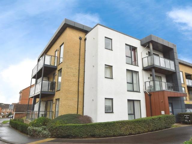 2 bedroom flat for sale