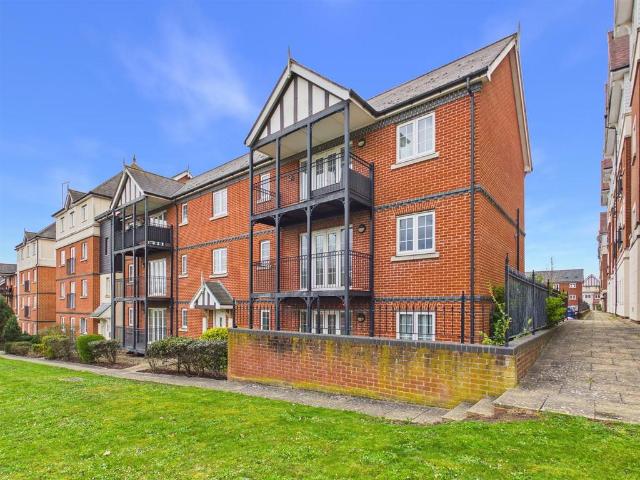 2 bedroom flat for sale