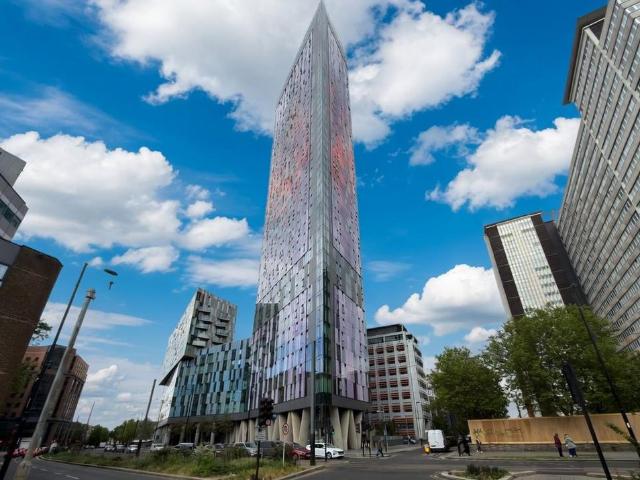 2 bedroom flat for sale