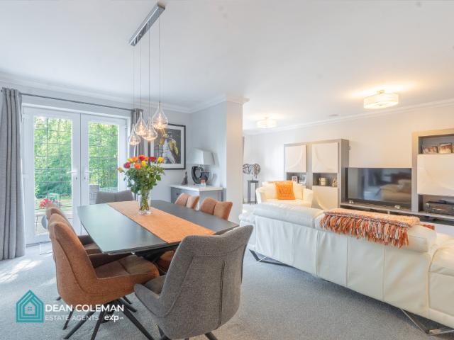 2 bedroom flat for sale