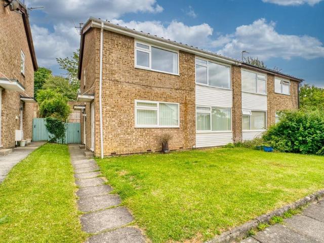 2 bedroom flat for sale