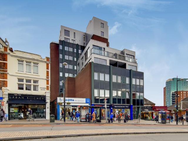 2 bedroom flat for sale