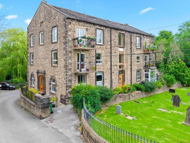 2 bedroom flat for sale