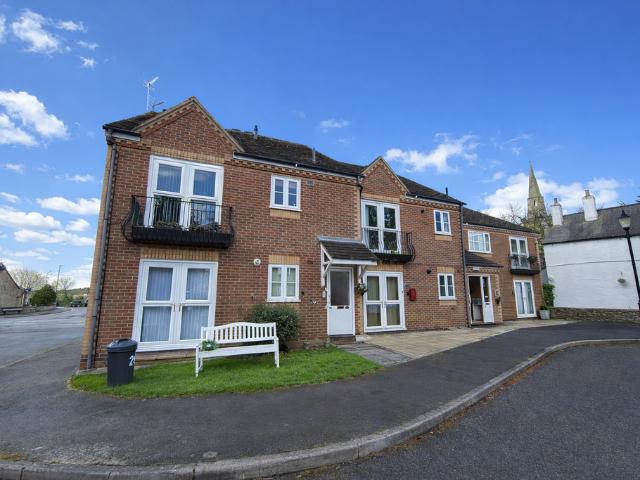2 bedroom flat for sale