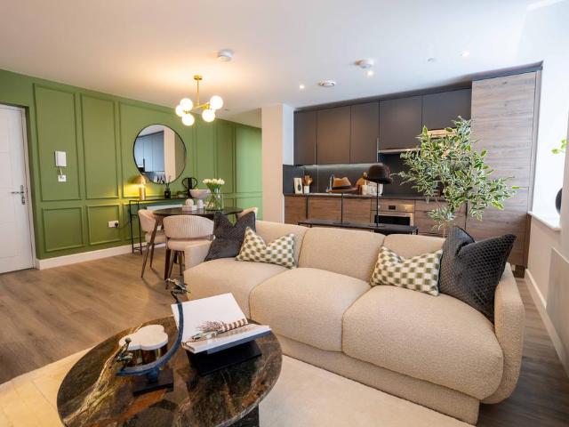 2 bedroom flat for sale